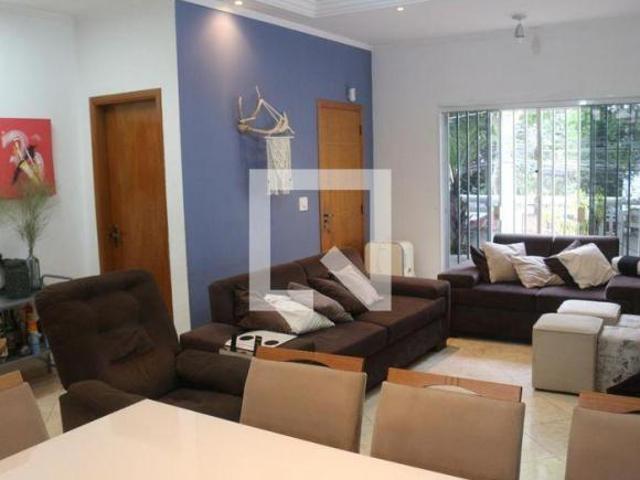 Casa à Venda Santo Antônio, 3 Quartos, 200 m² São Caetano do Sul