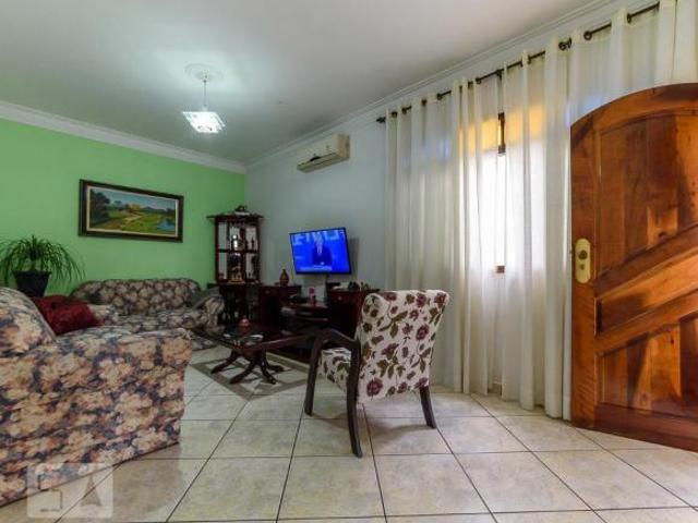 Casa à Venda Santo Antônio, 3 Quartos, 400 m² São Caetano do Sul