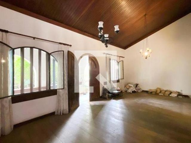 Casa à Venda Santo Agostinho, 5 Quartos, 456 m² Belo Horizonte