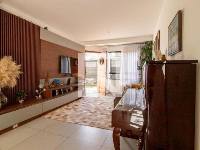 Casa à Venda Santo Inácio, 3 Quartos, 129 m² Curitiba