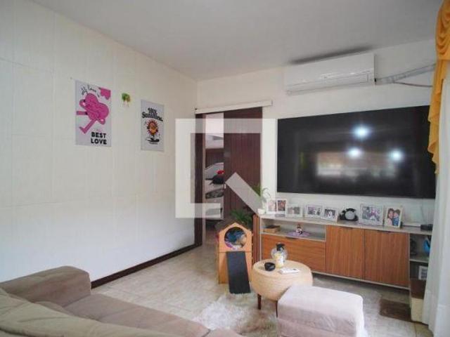 Casa à Venda Santos Dumond, 3 Quartos, 250 m² São Leopoldo