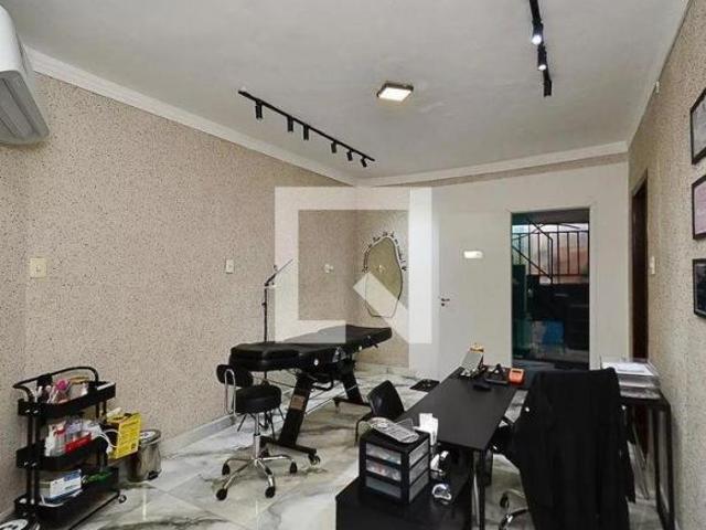 Casa à Venda Santa Cruz, 4 Quartos, 200 m² Belo Horizonte