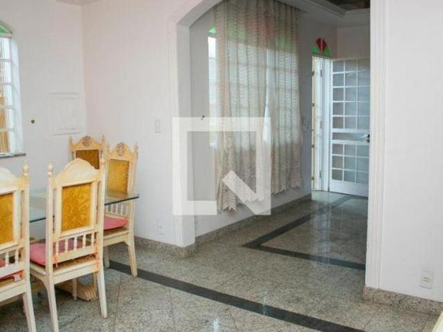 Casa à Venda Santa Cruz, 5 Quartos, 364 m² Belo Horizonte