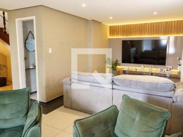 Casa à Venda Santa Cruz Industrial, 4 Quartos, 384 m² Contagem