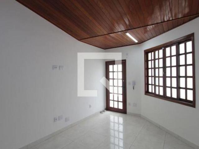 Casa à Venda Santa Amélia, 2 Quartos, 74 m² Belo Horizonte