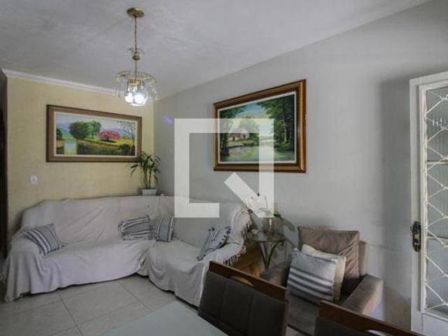 Casa à Venda Santa Amélia, 2 Quartos, 81 m² Belo Horizonte
