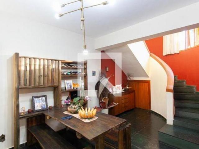 Casa à Venda Santa Amélia, 3 Quartos, 480 m² Belo Horizonte