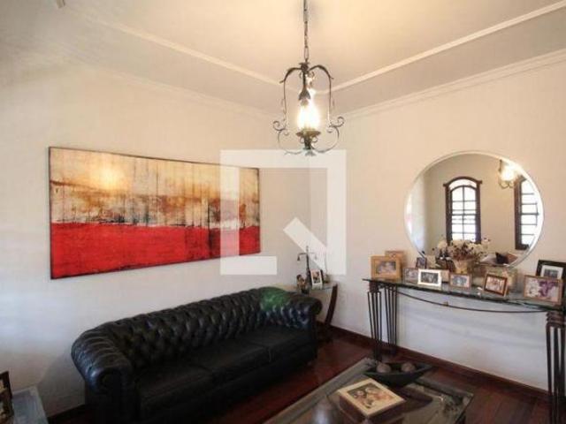 Casa à Venda Santa Amélia, 3 Quartos, 172 m² Belo Horizonte