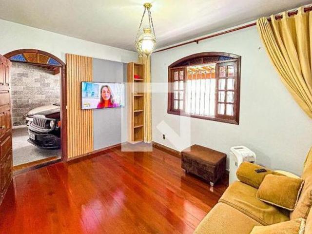 Casa à Venda Santa Amélia, 3 Quartos, 181 m² Belo Horizonte