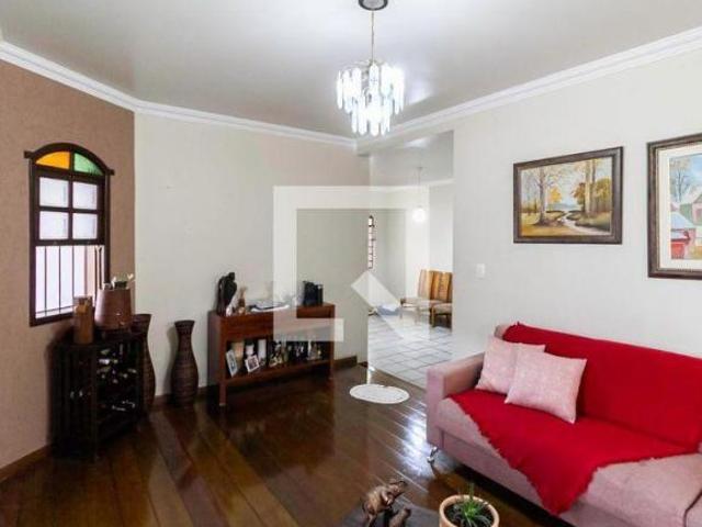 Casa à Venda Santa Amélia, 3 Quartos, 235 m² Belo Horizonte