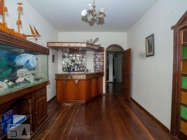 Casa à Venda Santa Amélia, 3 Quartos, 240 m² Belo Horizonte