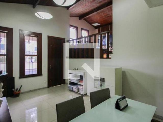 Casa à Venda Santa Amélia, 3 Quartos, 360 m² Belo Horizonte