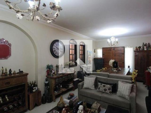 Casa à Venda Santa Amélia, 3 Quartos, 375 m² Belo Horizonte