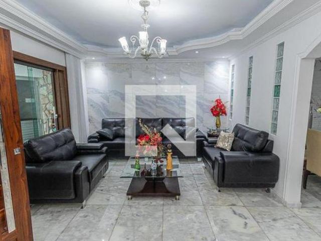 Casa à Venda Santa Amélia, 4 Quartos, 591 m² Belo Horizonte