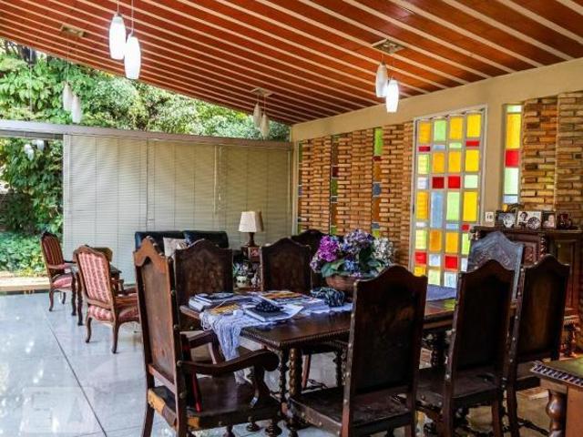 Casa à Venda Santa Amélia, 4 Quartos, 375 m² Belo Horizonte