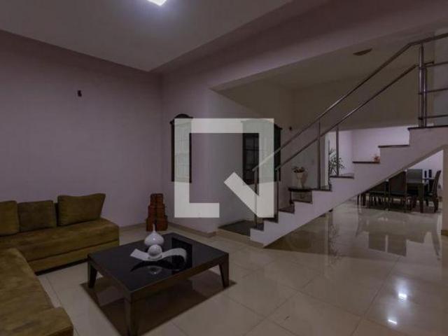 Casa à Venda Santa Amélia, 4 Quartos, 390 m² Belo Horizonte