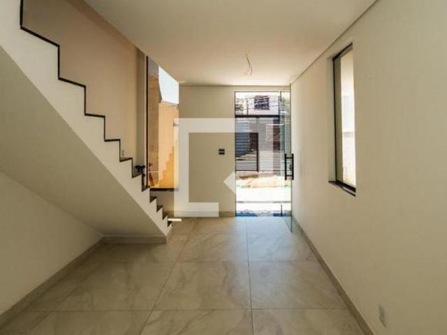 Casa à Venda Santa Branca, 3 Quartos, 200 m² Belo Horizonte