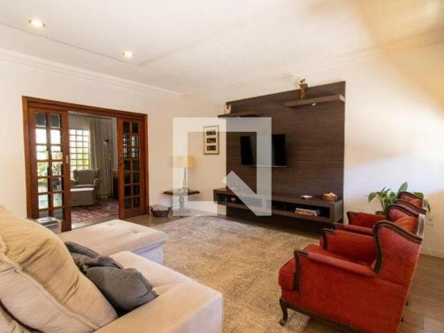 Casa à Venda Santa Genebra, 3 Quartos, 277 m2