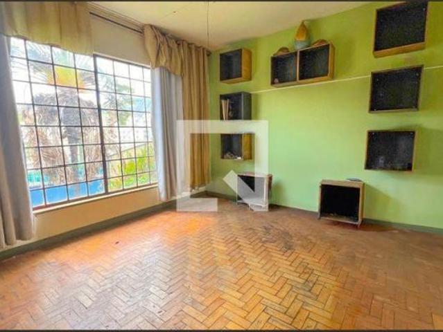 Casa à Venda Santa Efigênia, 3 Quartos, 380 m² Belo Horizonte