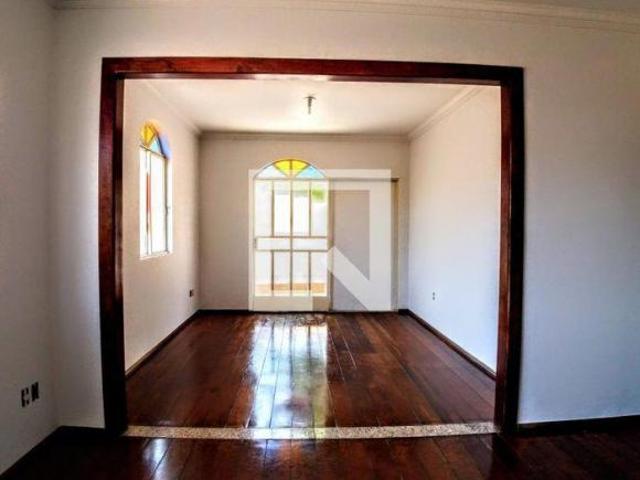 Casa à Venda Santa Efigênia, 4 Quartos, 516 m² Belo Horizonte