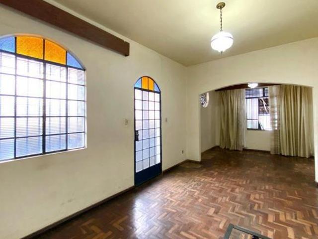 Casa à Venda Santa Efigênia, 5 Quartos, 900 m2