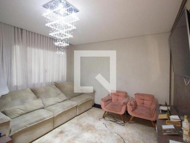 Casa à Venda Santa Helena, 3 Quartos, 280 m² Contagem
