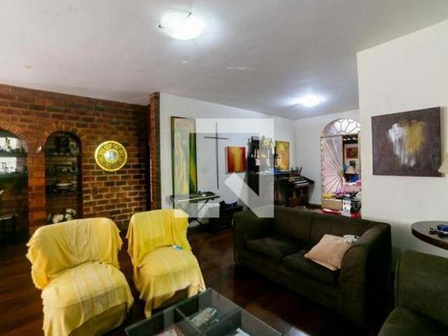Casa à Venda Santa Lúcia, 3 Quartos, 1148 m² Belo Horizonte