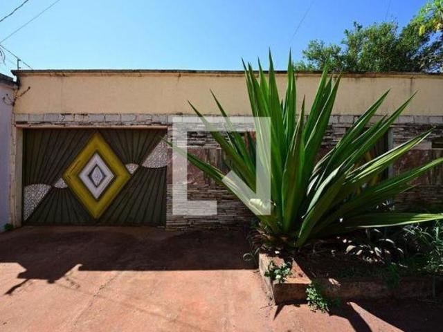 Casa à Venda Santa Lucia, 3 Quartos, 200 m² Goiânia