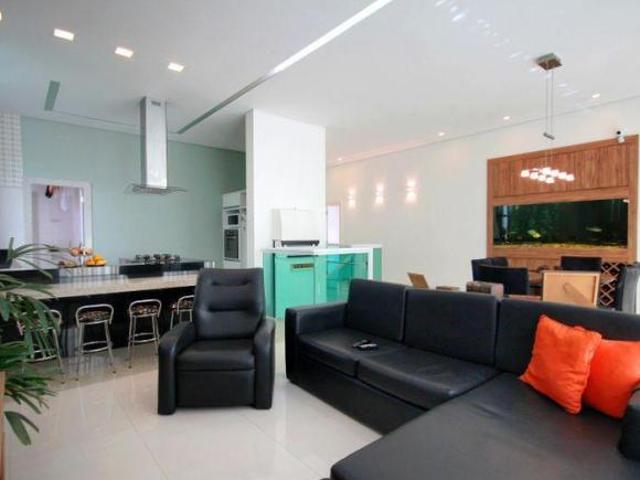 Casa à Venda Santa Lúcia, 2 Quartos, 221 m2