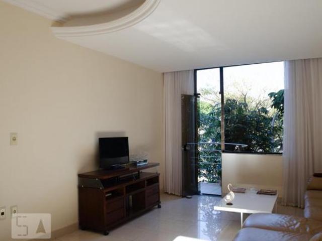 Casa à Venda Santa Lúcia, 4 Quartos, 290 m2