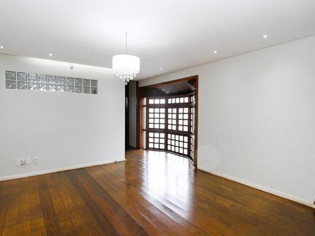 Casa à Venda Santa Lúcia, 4 Quartos, 350 m2