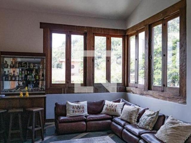 Casa à Venda Santa Lúcia, 4 Quartos, 354 m2