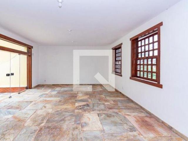 Casa à Venda Santa Lúcia, 4 Quartos, 478 m² Belo Horizonte