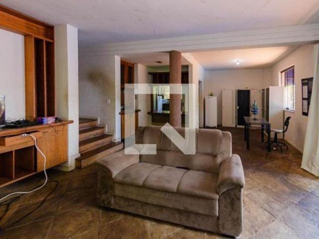 Casa à Venda Santa Lúcia, 4 Quartos, 430 m2