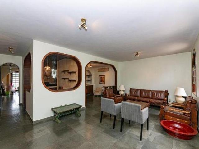 Casa à Venda Santa Lúcia, 4 Quartos, 500 m2