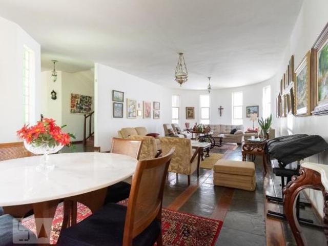 Casa à Venda Santa Lúcia, 4 Quartos, 500 m2