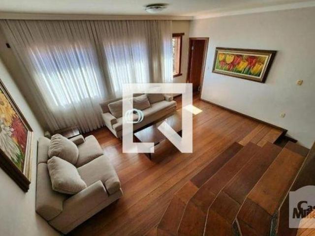 Casa à Venda Santa Lúcia, 5 Quartos, 384 m² Belo Horizonte