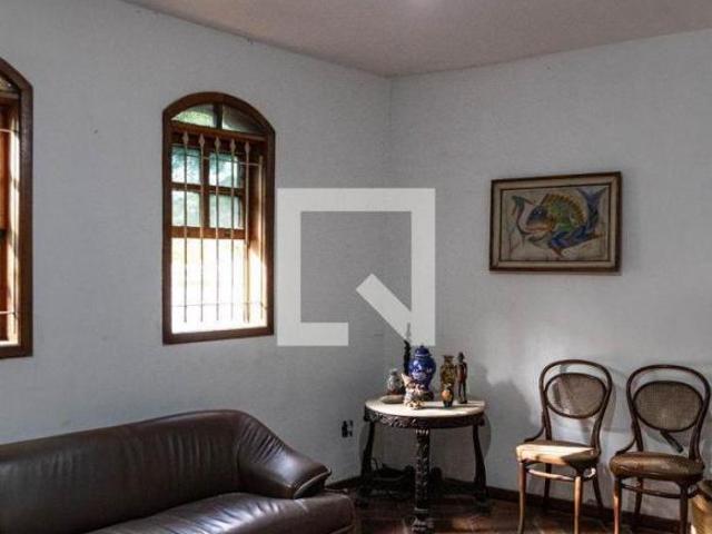 Casa à Venda Santa Lúcia, 6 Quartos, 450 m² Belo Horizonte