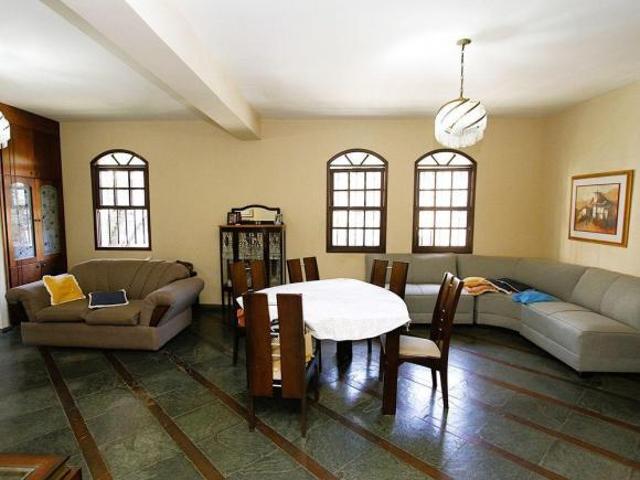 Casa à Venda Santa Lúcia, 6 Quartos, 420 m2