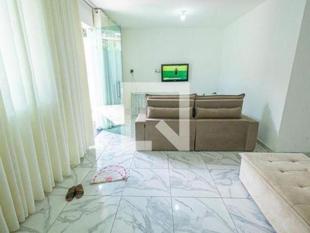 Casa à Venda Santa Mônica, 4 Quartos, 220 m² Belo Horizonte