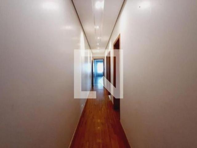 Casa à Venda Santa Maria, 3 Quartos, 236 m2