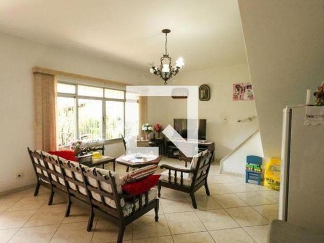 Casa à Venda Santa Maria, 3 Quartos, 400 m2