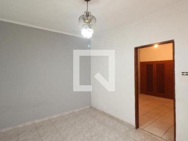 Casa à Venda Santa Maria, 2 Quartos, 141 m2