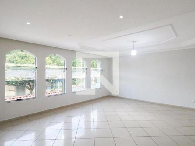 Casa à Venda Santa Maria, 2 Quartos, 500 m2