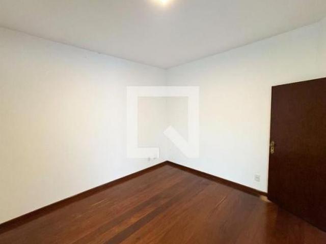 Casa à Venda Santa Maria, 4 Quartos, 200 m² Contagem