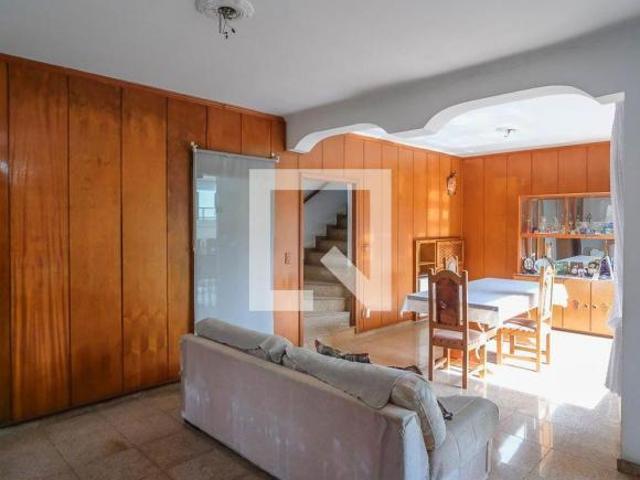 Casa à Venda Santa Maria, 5 Quartos, 280 m2