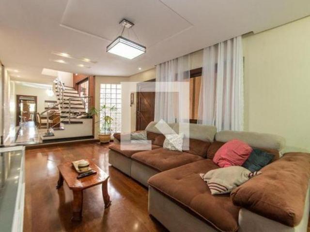 Casa à Venda Santa Paula, 3 Quartos, 250 m² São Caetano do Sul