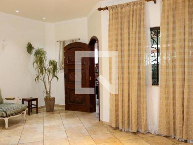 Casa à Venda Santa Paula, 3 Quartos, 210 m² São Caetano do Sul