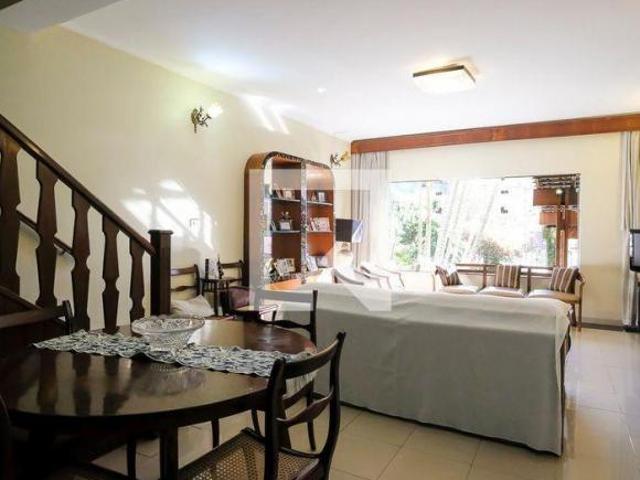 Casa à Venda Santa Paula, 3 Quartos, 300 m² São Caetano do Sul