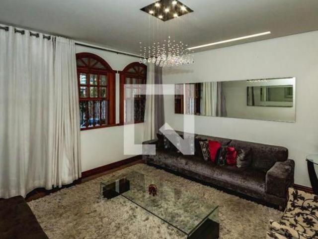 Casa à Venda Santa Rosa, 3 Quartos, 300 m² Belo Horizonte
